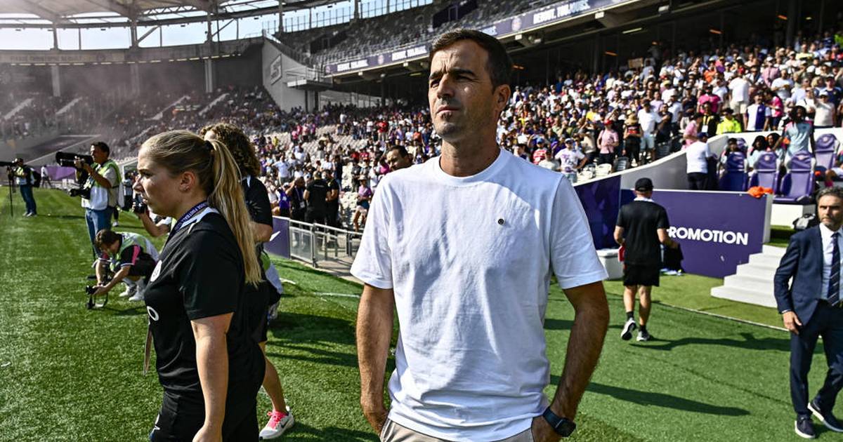 So tickt Bayers neuer Trainer Carles Martínez