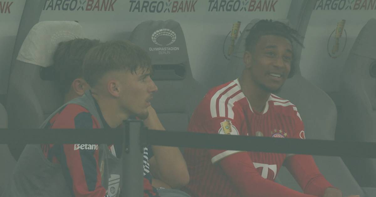 Nanu, was macht Olise da? Die kurioseste Szene des DFB-Pokalfinals