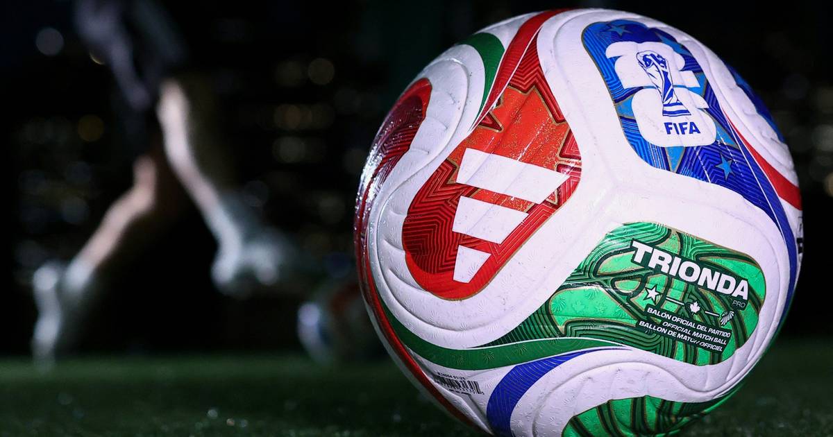 FIFA präsentiert WM-Spielball TRIONDA