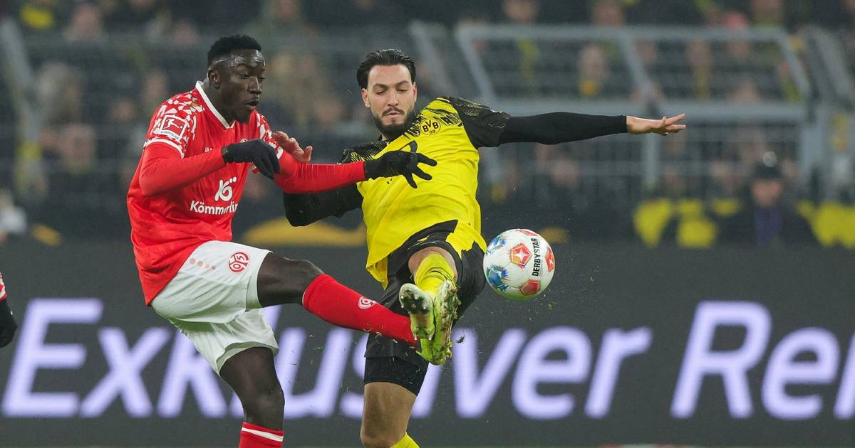 Mainz 05 verlängert mit verletztem Silas