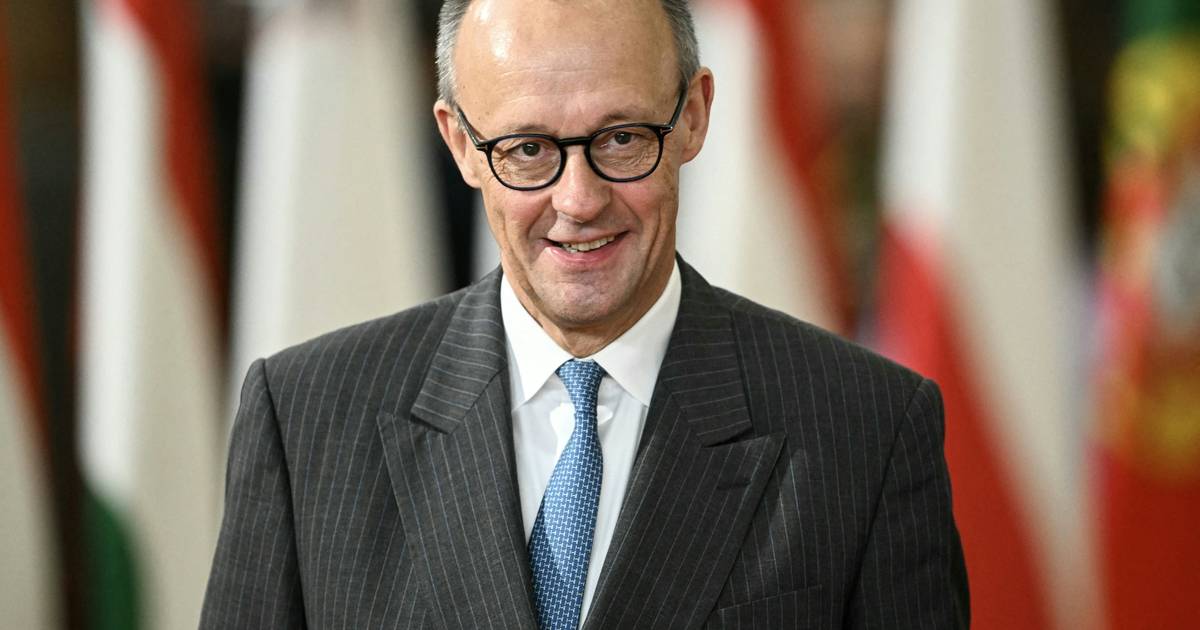 Merz drückt Handballern die Daumen