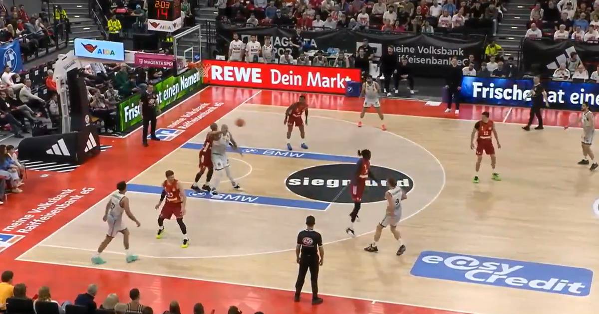 FC Bayern München - Gladiators Trier | Playoff-Highlights der BBL im Video